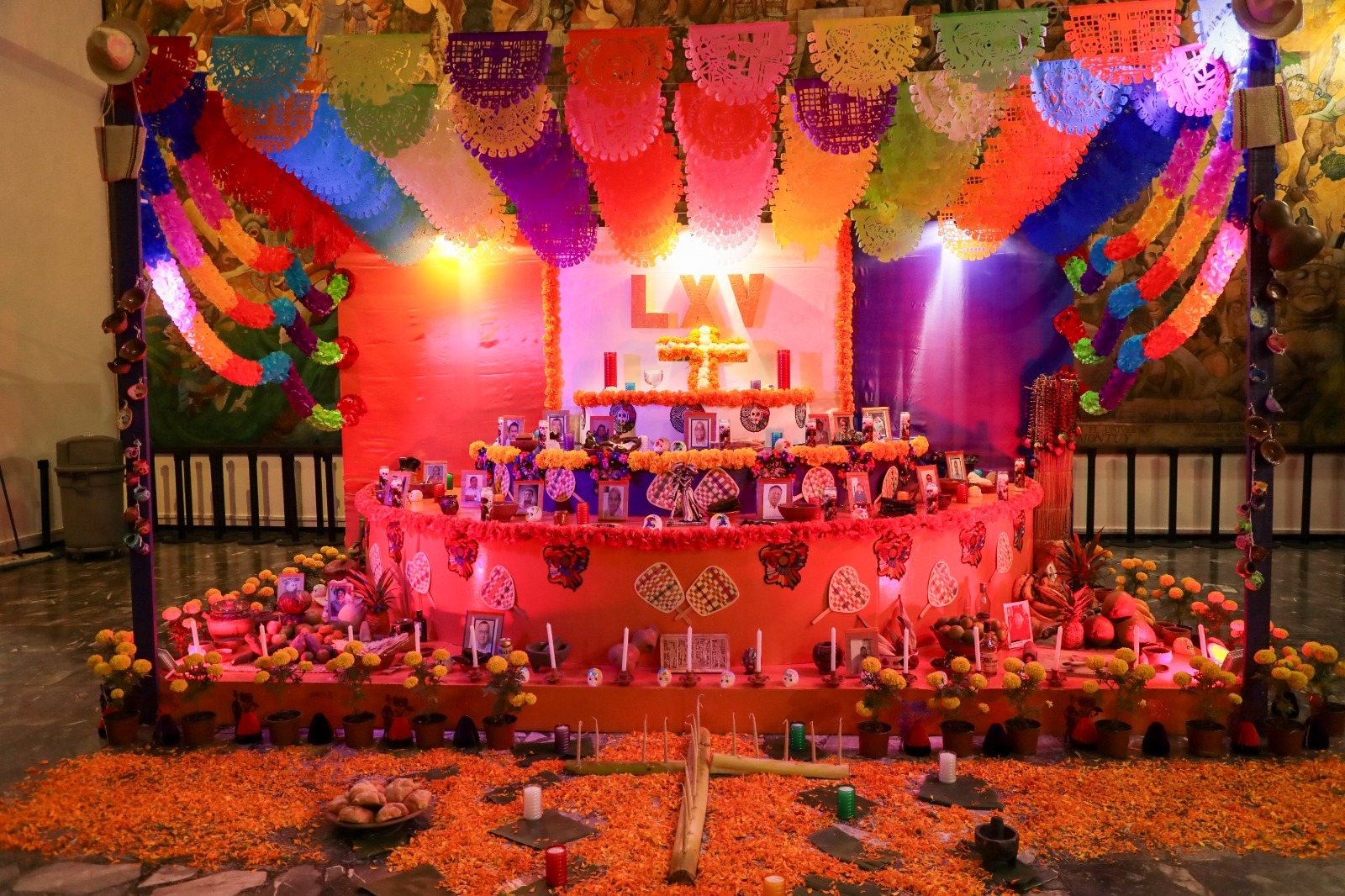 Inauguran en el Congreso del Estado el tradicional altar alusivo al ...